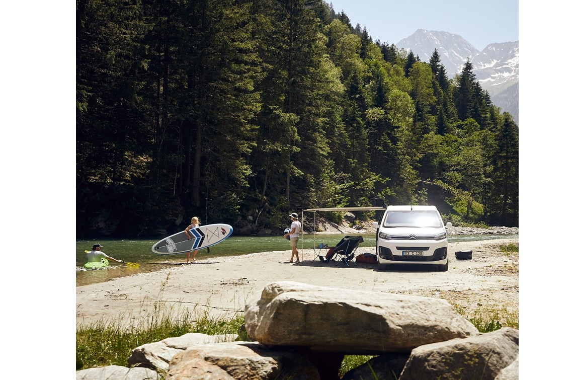 OutLand Box Awning - Rack N Road